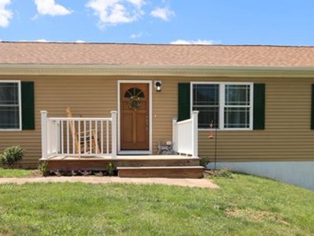 233 Gallimore Ln NE, Floyd, VA 24091