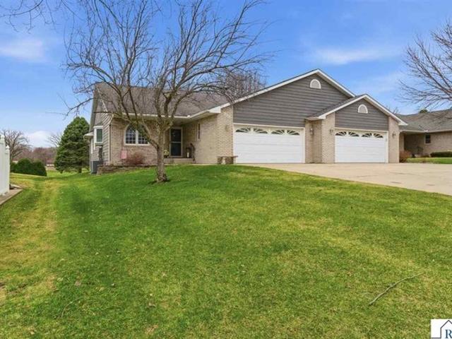 233 Gilbert Ave SW, Madelia, MN 56062