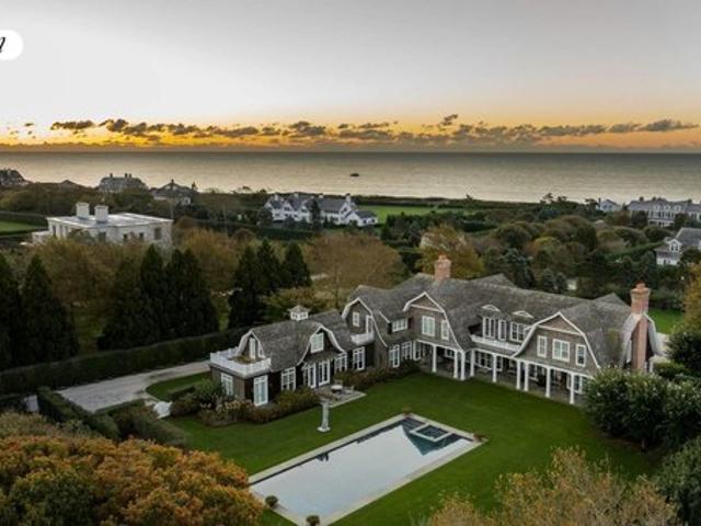 233 Gin Ln, Southampton, NY 11968