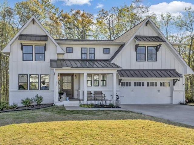 233 Grandmont Ct, Greer, SC 29650