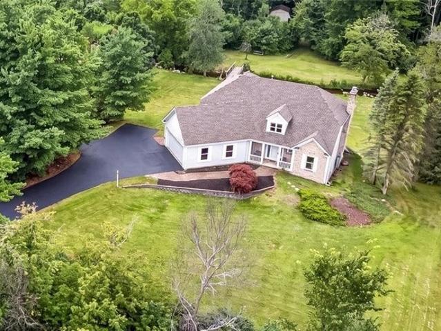 233 Dean Rd, Spencerport, NY 14559