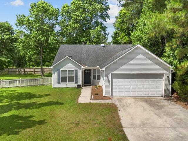 233 Derby Downs Dr, Sneads Ferry, NC 28460
