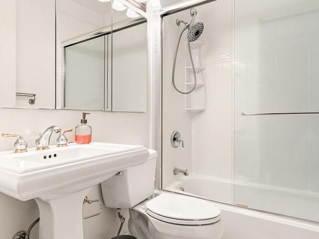 233 E 86TH Street 6B