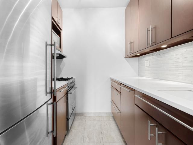 233 E 86TH Street 15A