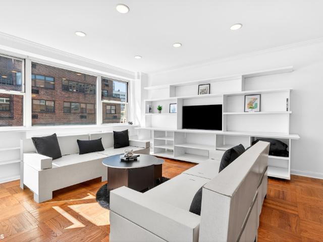 233 East 70th Street, New York, NY