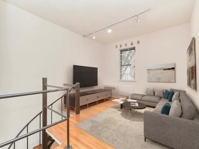 233 East 12th Street, New York, NY
