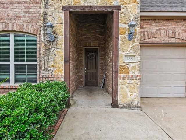 233 Hawks Ridge Trail