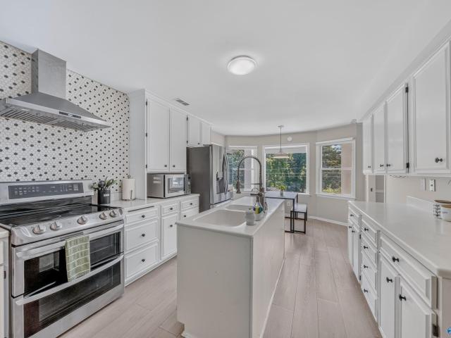 233 High Road