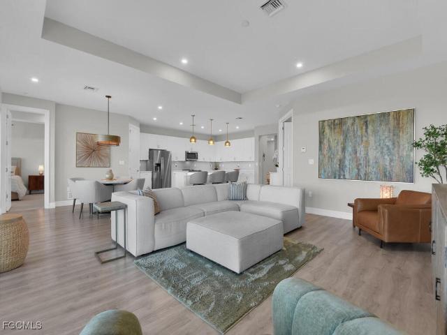 233 Indies Dr E, Unit 201, Naples, FL 34114 | MLS #2026001