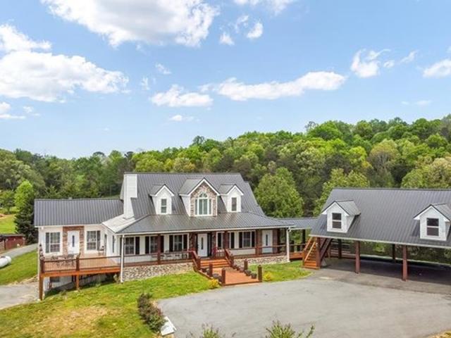 233 Ivy Rdg, Ellijay, GA 30536