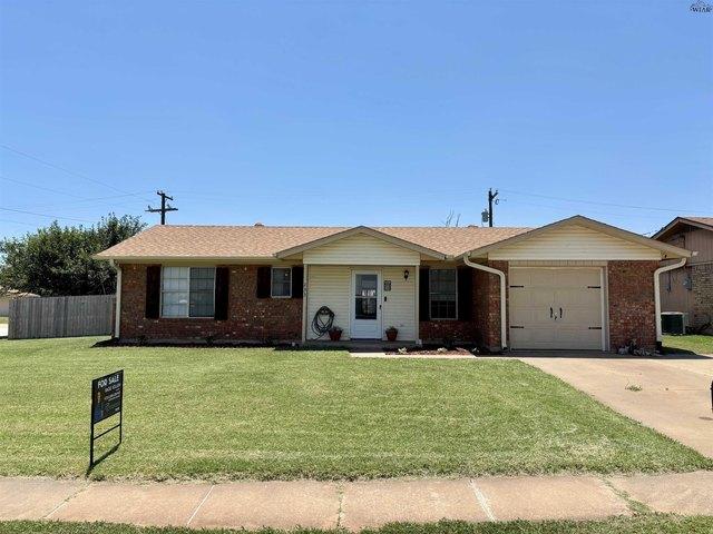 233 Loch Lomond Dr, Wichita Falls, TX 76302