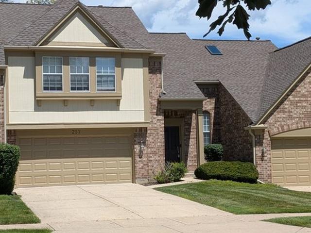 233 Lorraine Cir, Bloomingdale, IL 60108