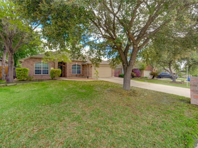 233 Lake Estates Dr, Montgomery, TX 77356 | MLS #57730