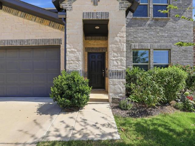 233 Luna Lane