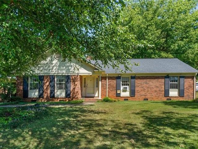 233 Maxwell Dr, Lexington, NC 27295