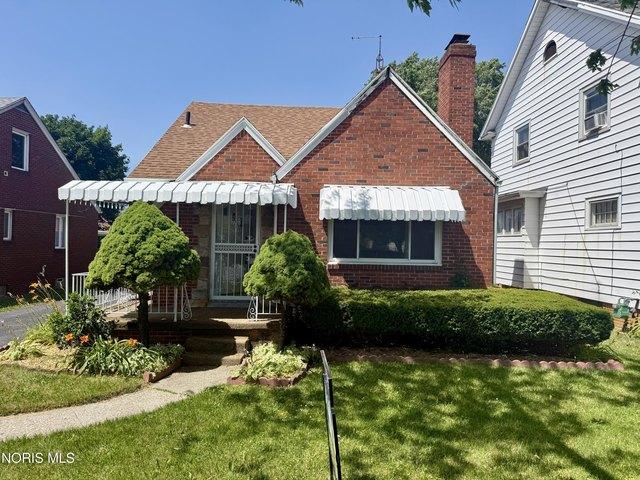 233 Majestic Dr, Toledo, OH 43608