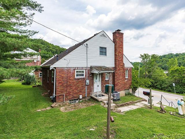 233 Memorial Parkway