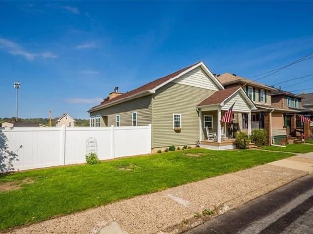 233 N 18th Ave, New Brighton, PA 15066