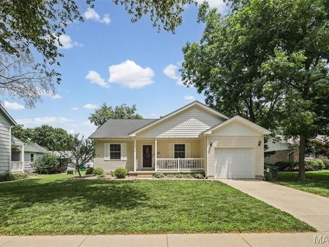 233 N 1st St, Breese, IL 62230