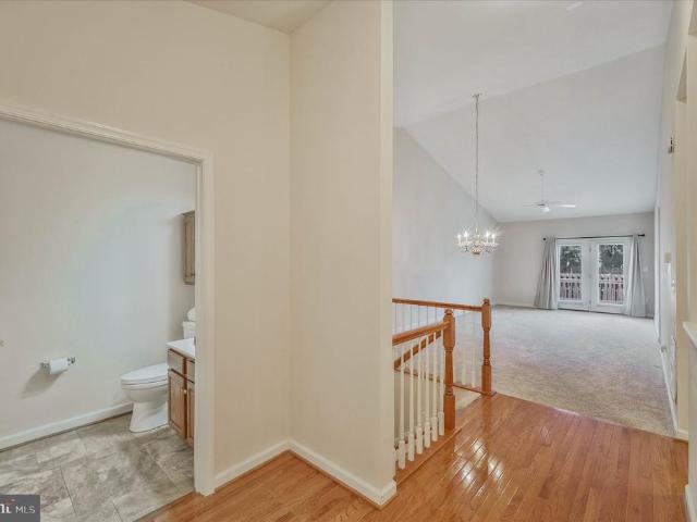 233 N View Circle