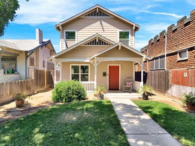 233 N College Ave, Fresno, CA 93701