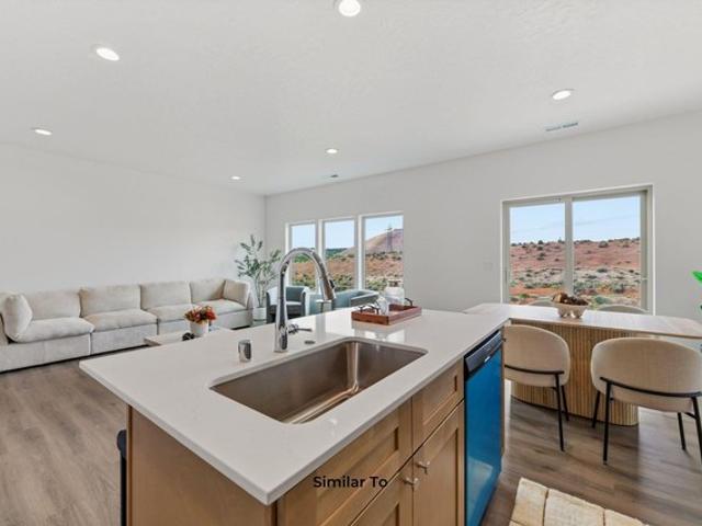 233 N Dewberry Pl, Kennewick, WA 99336