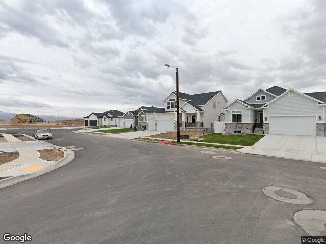 233 N Heathermoor Ln, Kaysville, UT 84037