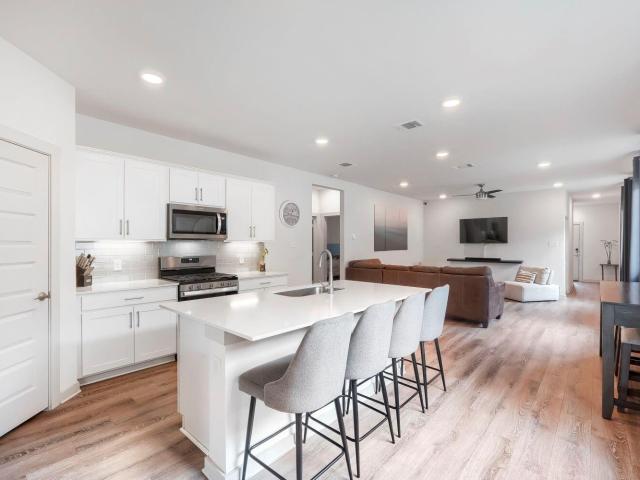 233 new hampton way
