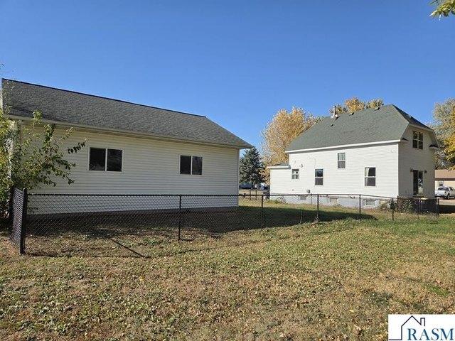 233 NW 4th St, Winnebago, MN 56098