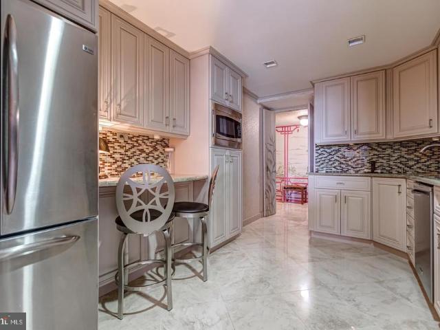233 S 6Th Street # 1602L