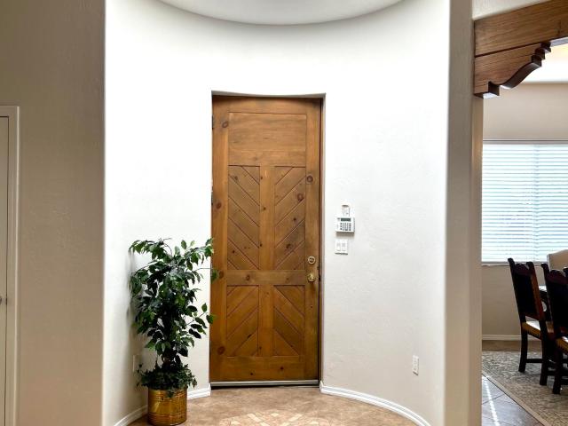 233 Shangri La Court NW
