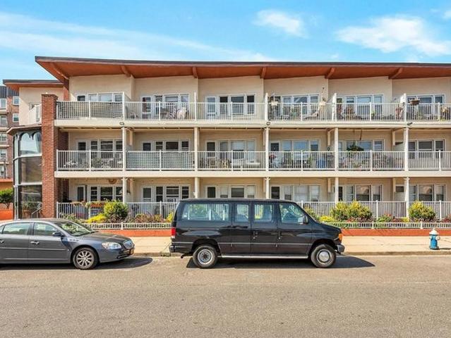 233 Shore Rd, Long Beach, NY 11561