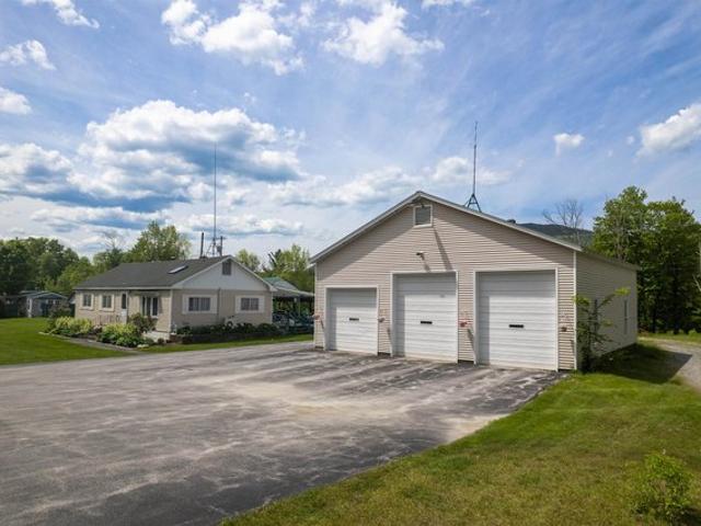 233 Squires Rd, Manchester, VT 05255