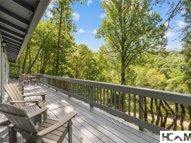 233 Strawberry Hill Road
