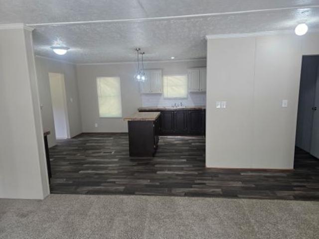 233 Sunnyfield Ln