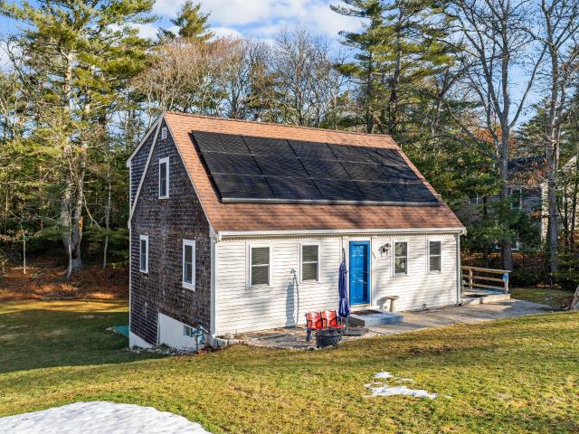 233 Pinecrest Beach Dr, East Falmouth, MA 02536 | MLS #22600 | Compass