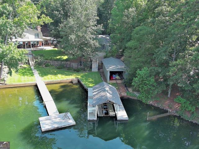 233 Pinetree Road