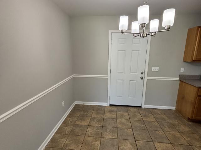 233 Royal Garden Dr