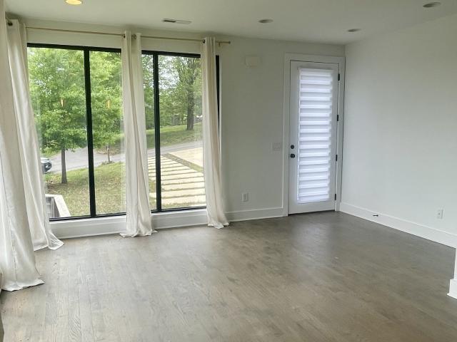 233 Riverside Dr