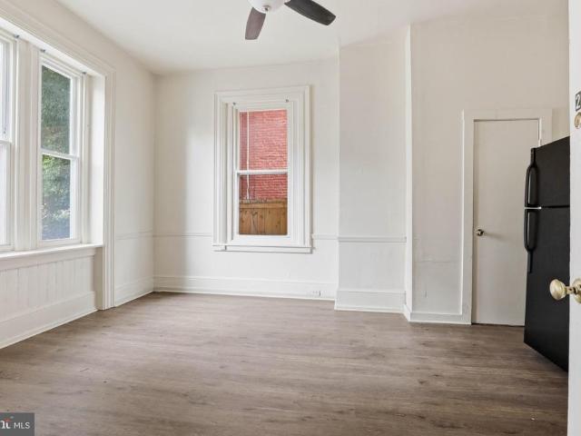 233 W Chestnut Street