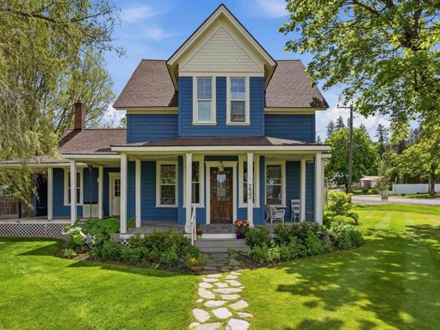 233 W Pacific St, Rockford, WA 99030