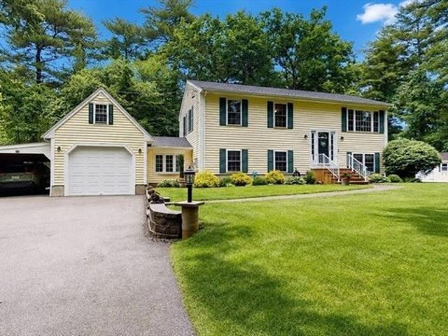 233 Tispaquin St, Middleboro, MA 02346