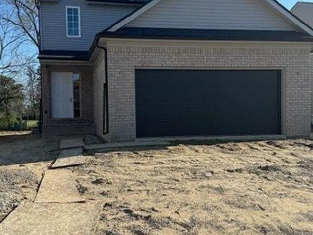 23440 Grandy St, Clinton Township, MI 48035