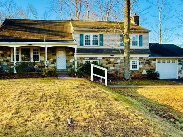 2344 Oakfield Rd, Warrington, PA 18976