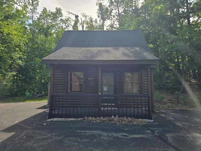 2344 Cabin Cv, Gaylord, MI 49735