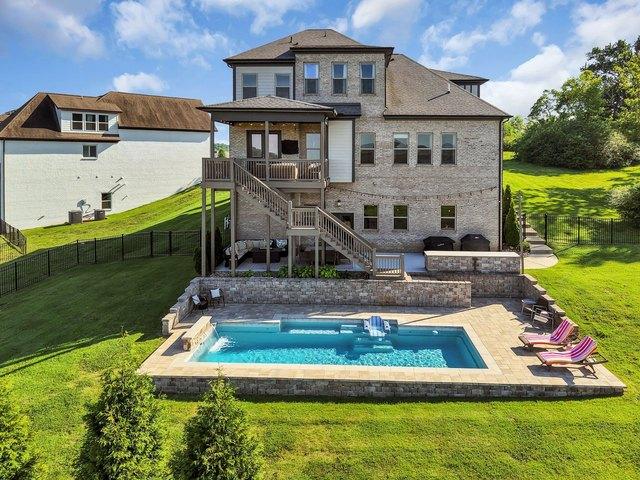 2344 Coppergate Way, Thompsons Station, TN 37179