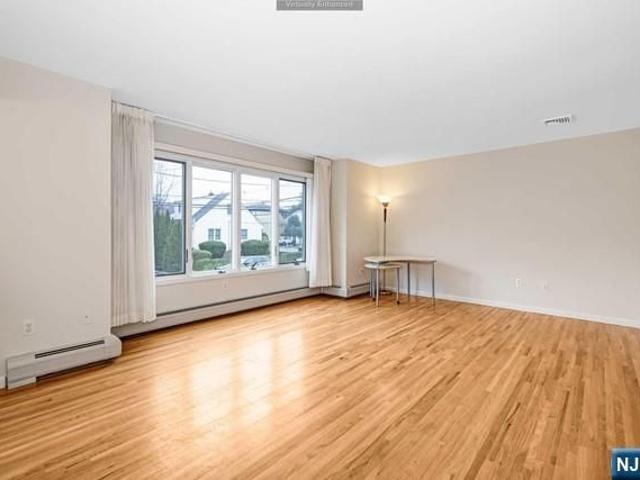 2344 Franklin Street, Fort Lee, US, NJ