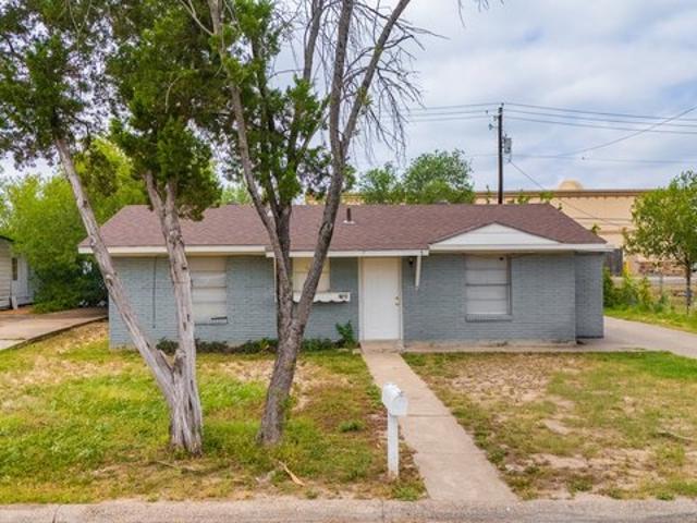 2344 Stanley Dr, Eagle Pass, TX 78852