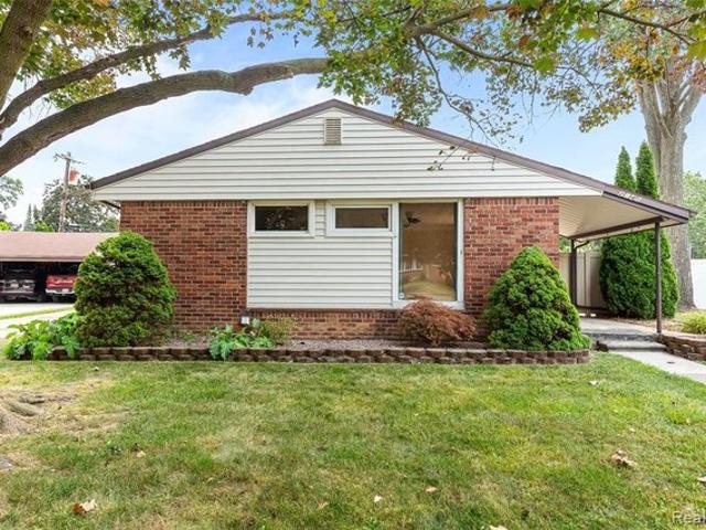 2345 Middlefield Rd, Trenton, MI 48183