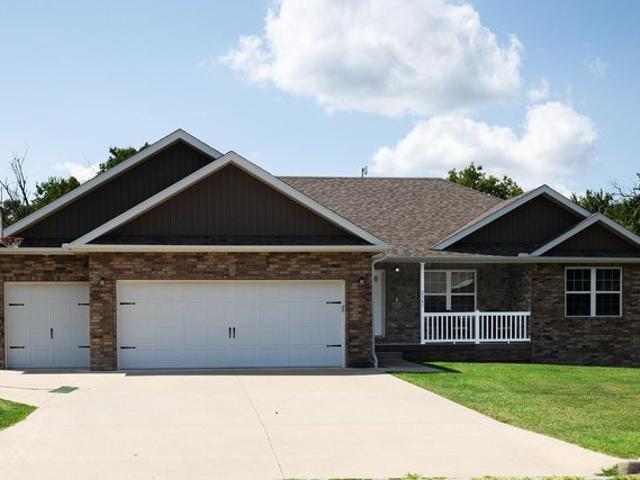 2345 S Mesa Dr, Bolivar, MO 65613